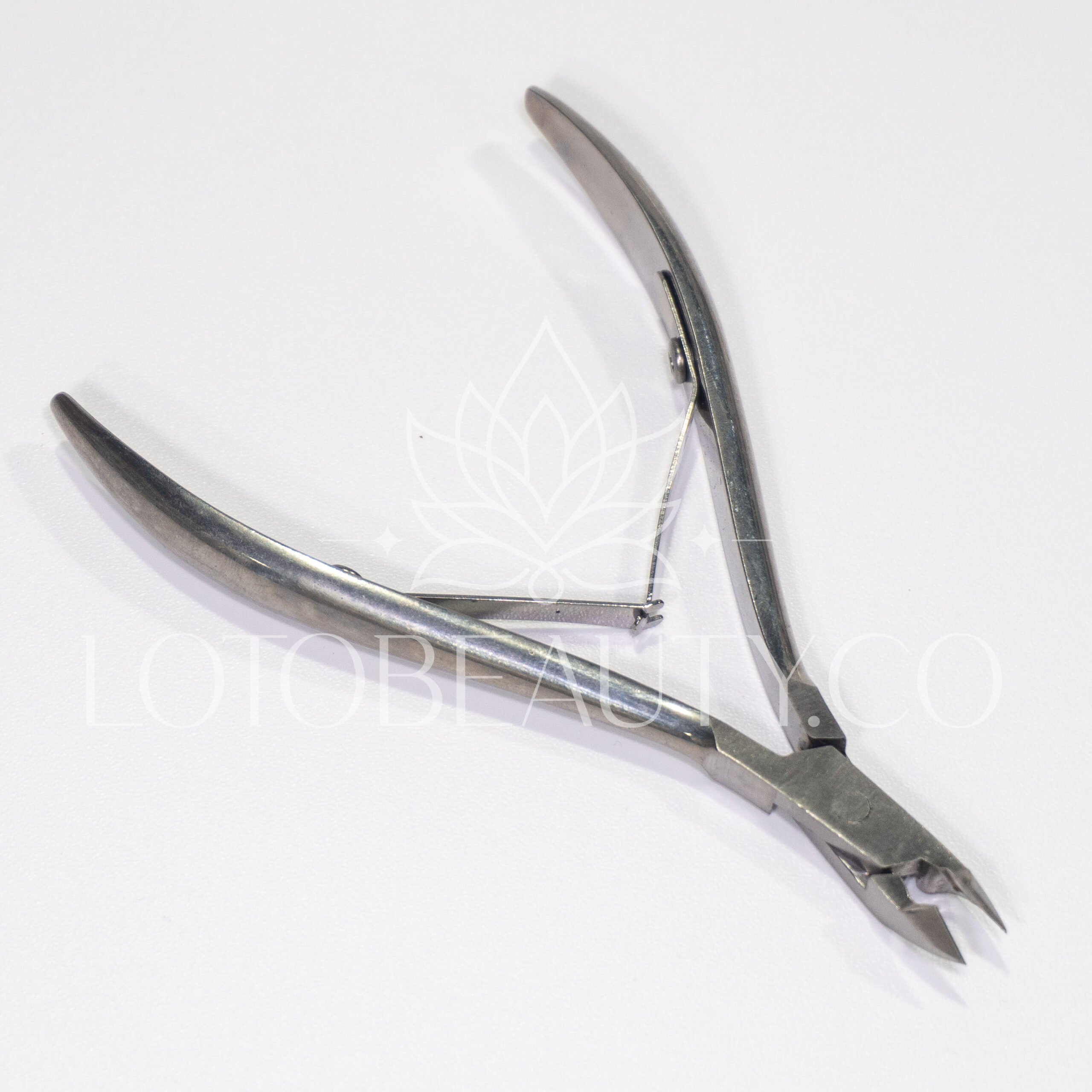 Cortacutícula Metalico Para Uñas - Lotobeauty